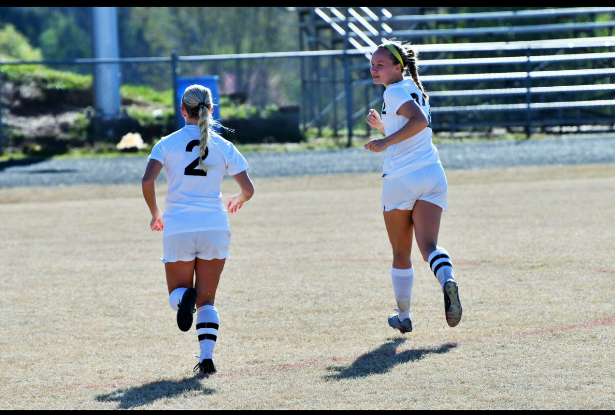 Four soccer standouts named Players of the Week – BLITZ
