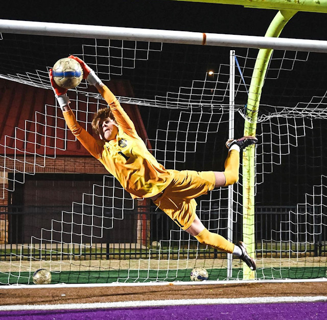 Juniors Gregory, Boegner earn POW awards – BLITZ