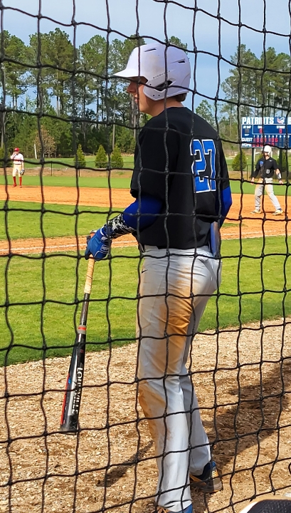 Teammates Berrong, Floyd claim POW awards – BLITZ