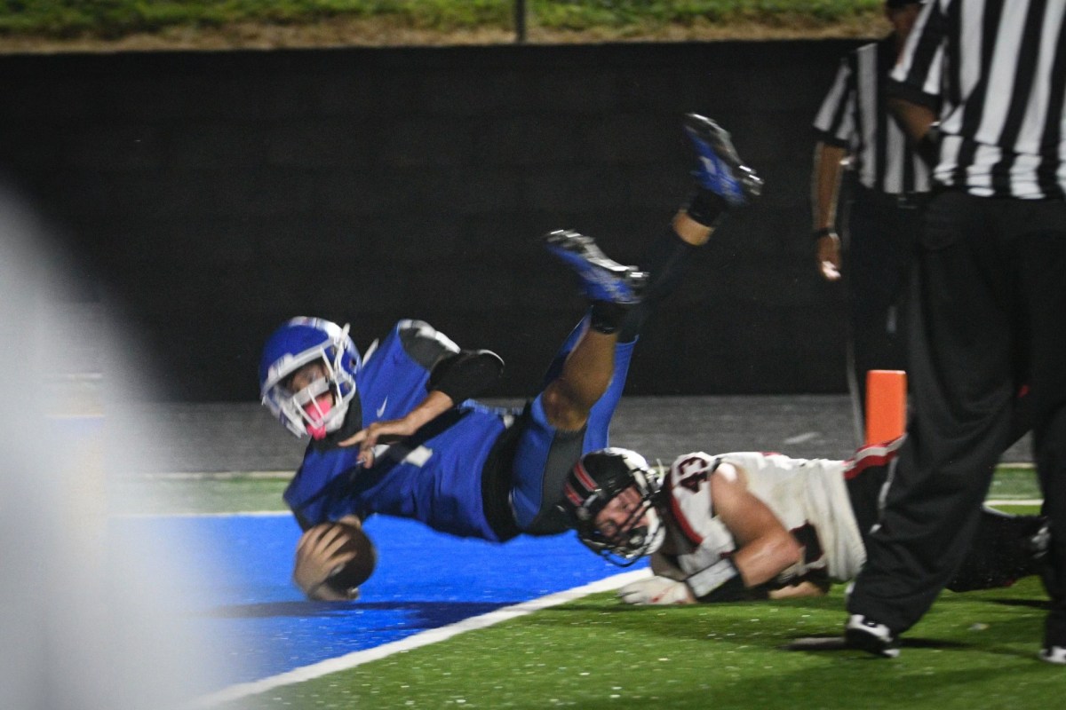 Dustin Barrett wins Fan Vote to be ‘Last Finalist’ for Football POY – BLITZ